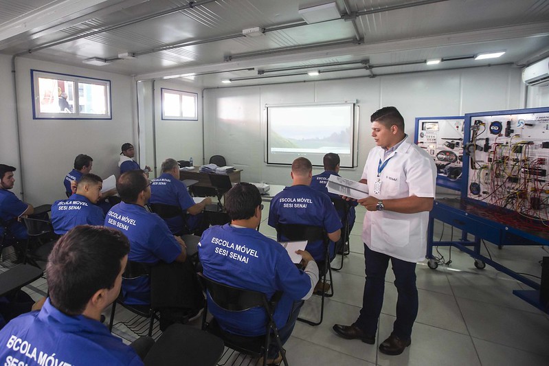 Escolas Móveis do Senai levam qualificação profissional aos municípios ...