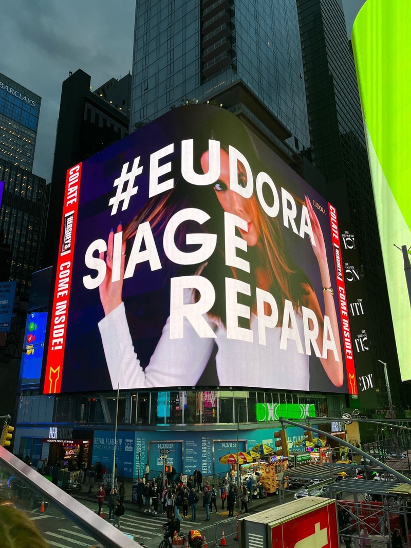 Eudora na Times Square: marca brasileira é representada por consumidoras na maior vitrine do mundo